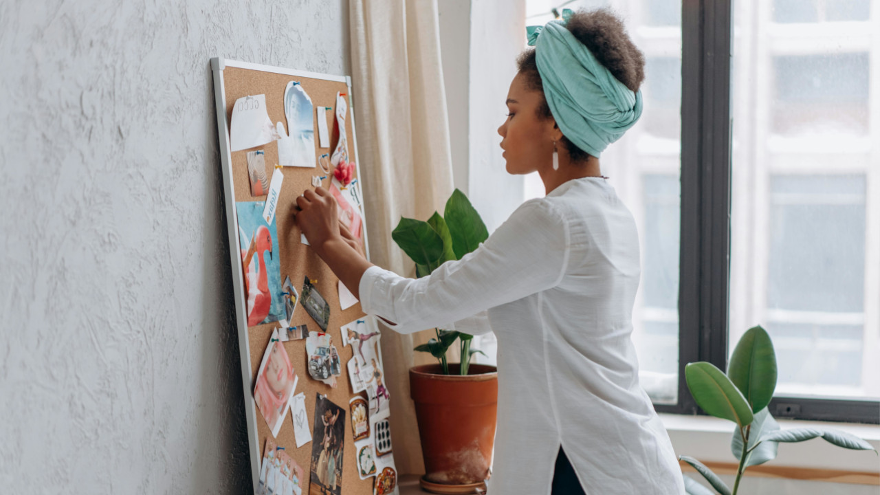7 Steps to Craft a Travel Vision Board for Your Dream Trip